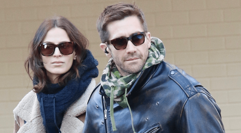 Sightings: Celebrity Encounters and Hotspots Uncovered by Deuxmoi